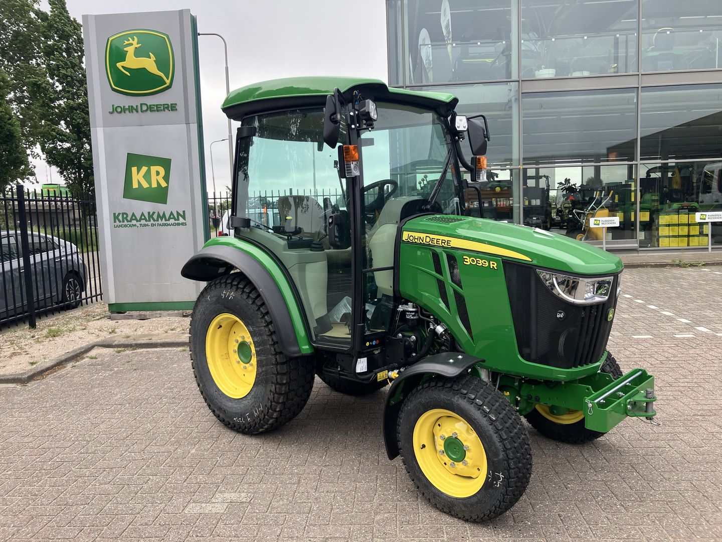 JOHN DEERE 3039R COMPACTTREKKER (REU) #694696 - Kraakman