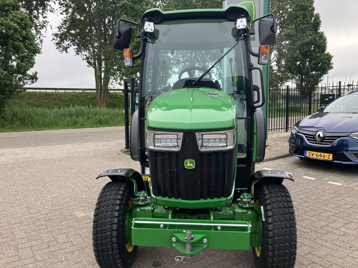 JOHN DEERE 3039R COMPACTTREKKER (REU) #694696 - Kraakman